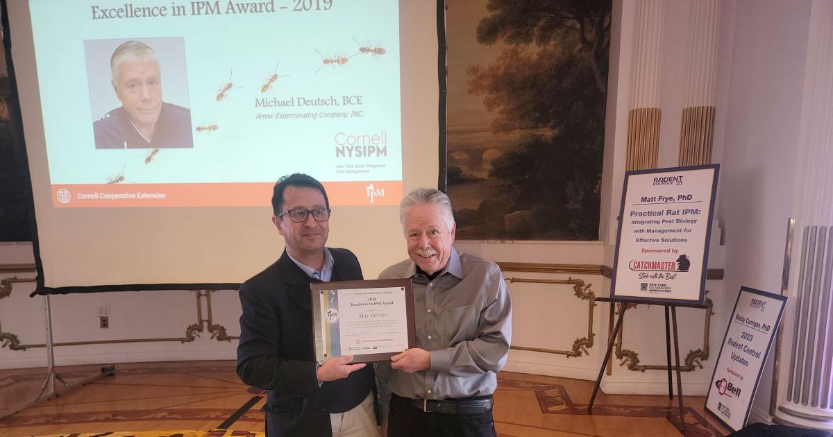 Deutsch Receives Excellence in IPM Award | CALS